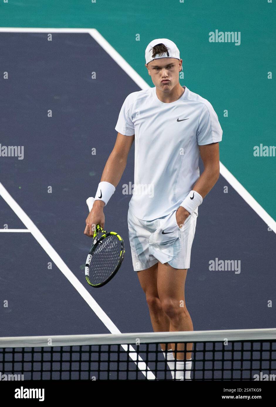 Acapulco, Mexico. 25th Feb, 2025. Holger Rune of Denmark reacts during the men's singles round ...