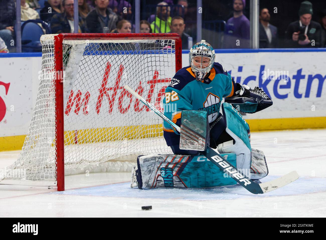 Buffalo, New York, USA. 23rd Feb, 2025. New York Sirens goaltender ...