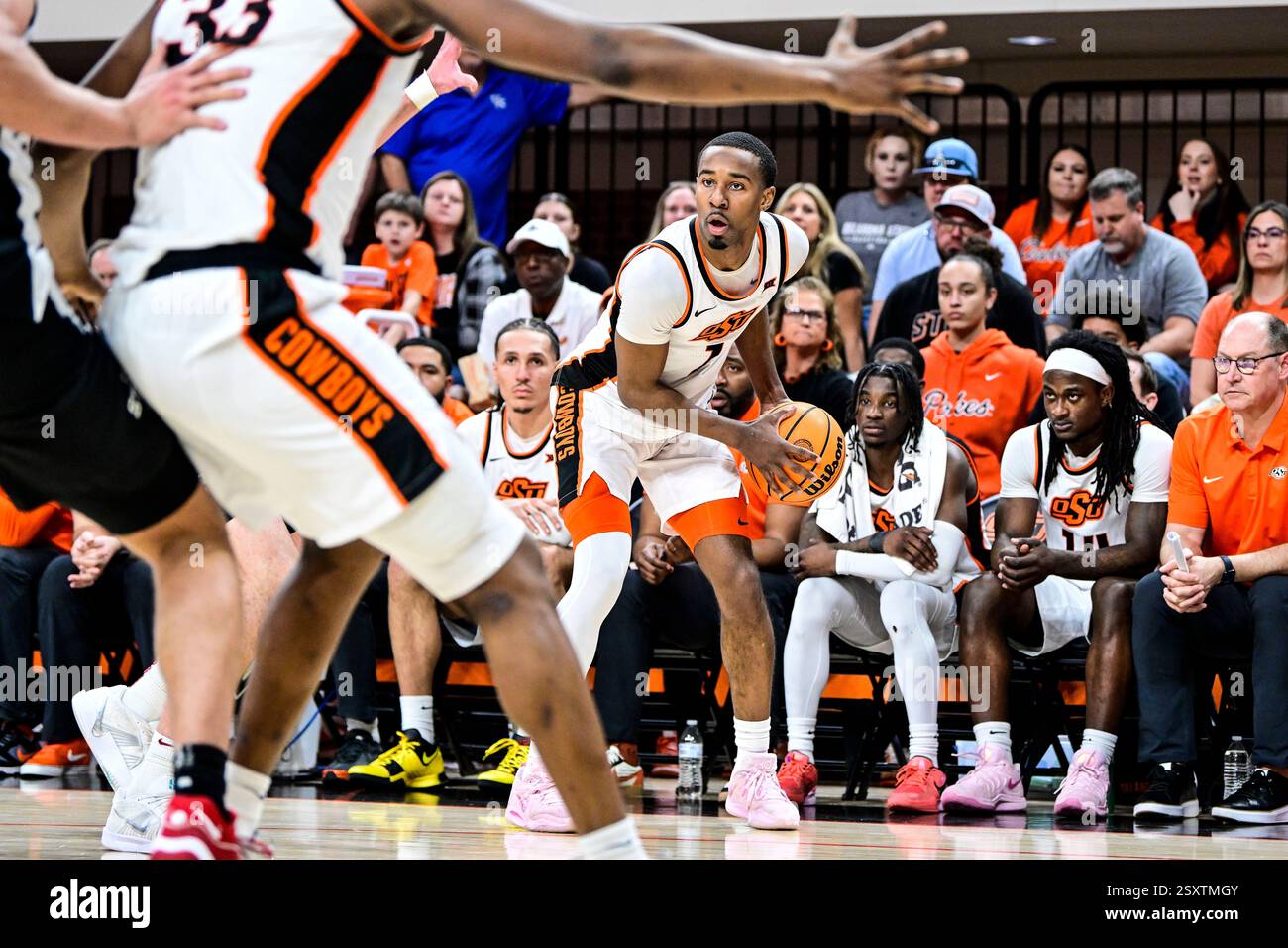 Oklahoma State guard Bryce Thompson (1) looks to pass during the second ...