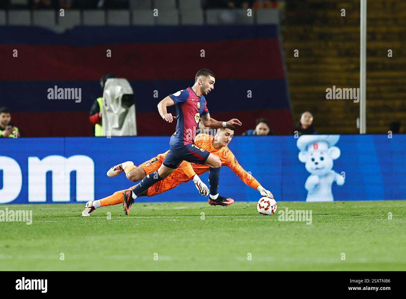 Barcelona, Spain. 25th Feb, 2025. Juan Musso (Atletico) Football/Soccer ...