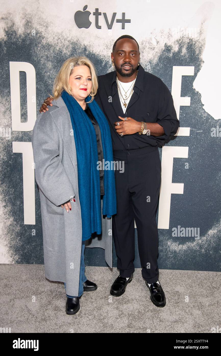 NEW YORK, NEW YORK - FEBRUARY 25: (L-R) Jennifer Wiley-Moxley and Brian ...