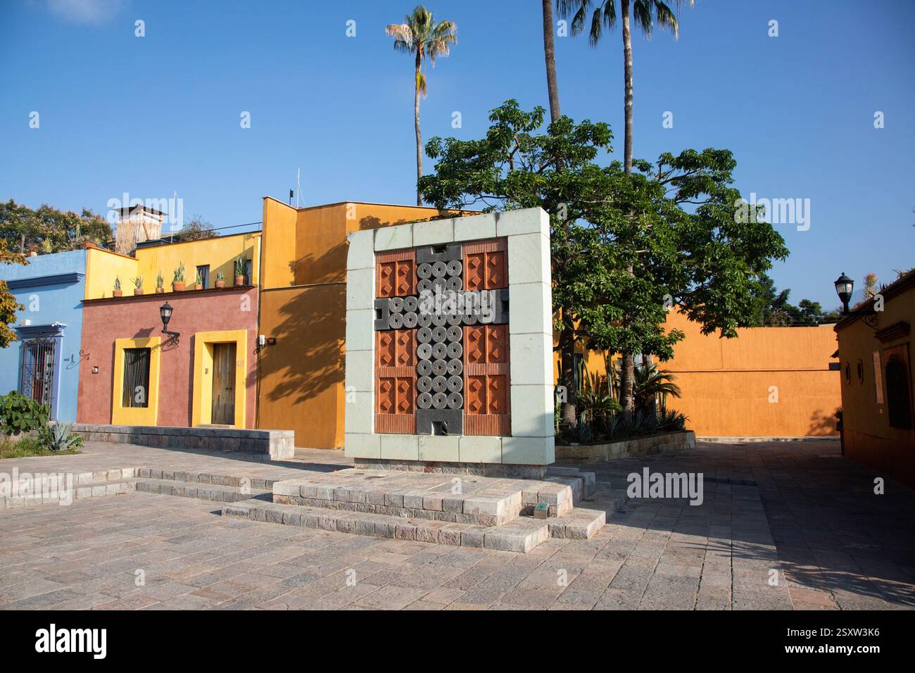 Oaxaca, Mexico; 1st January 2025: Views of the colorful streets of the ...