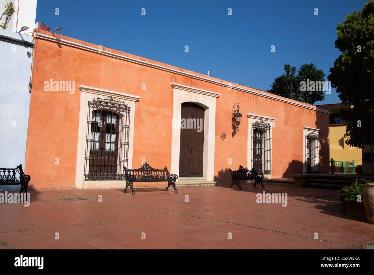 Oaxaca, Mexico; 1st January 2025: Views of the colorful streets of the ...