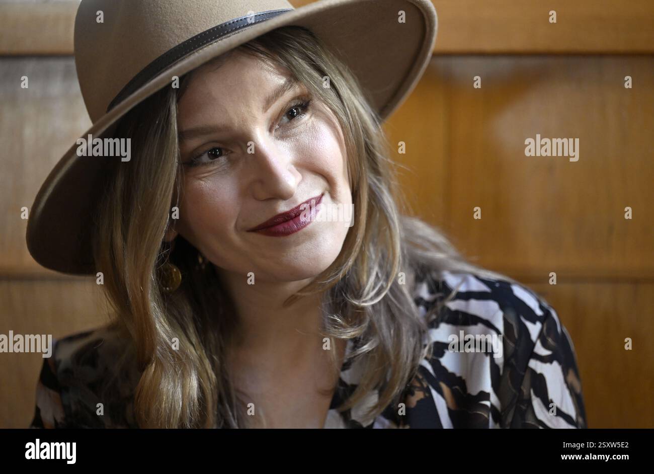 The cabaret artist Malarina (Marina Lackovic) during an interview with ...