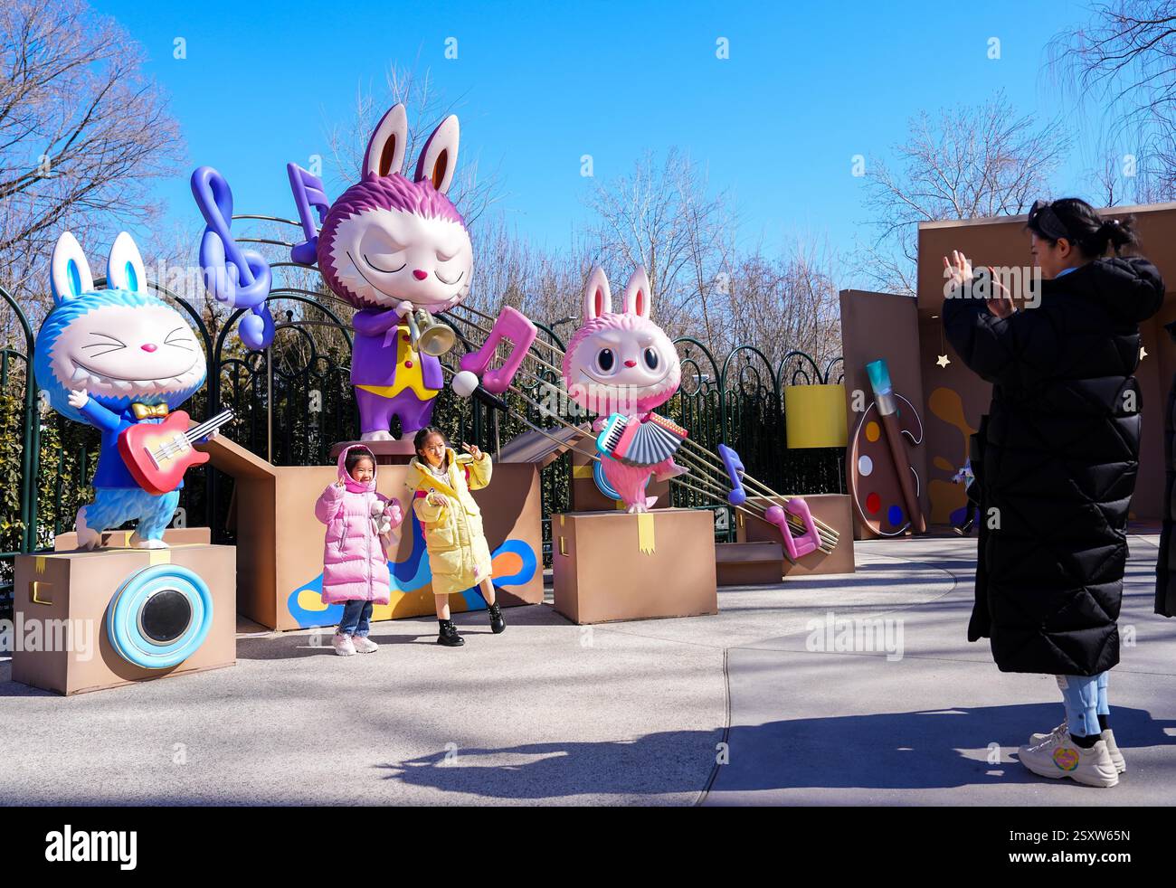 **CHINESE MAINLAND, HONG KONG, MACAU AND TAIWAN OUT** Tourists visit ...