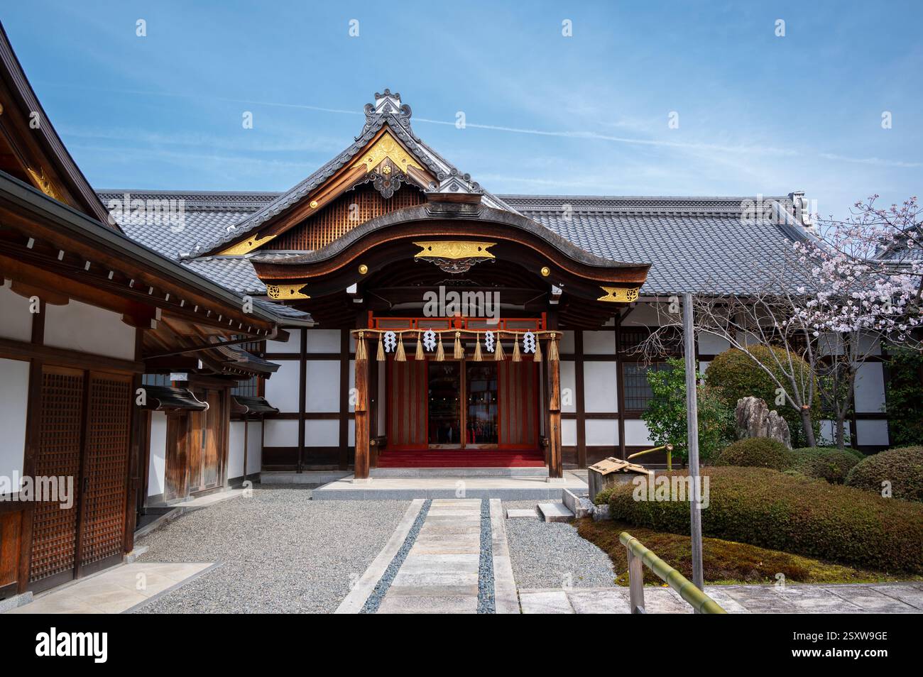 View of the temple complex of the Fushimi Inari, an important Shinto ...