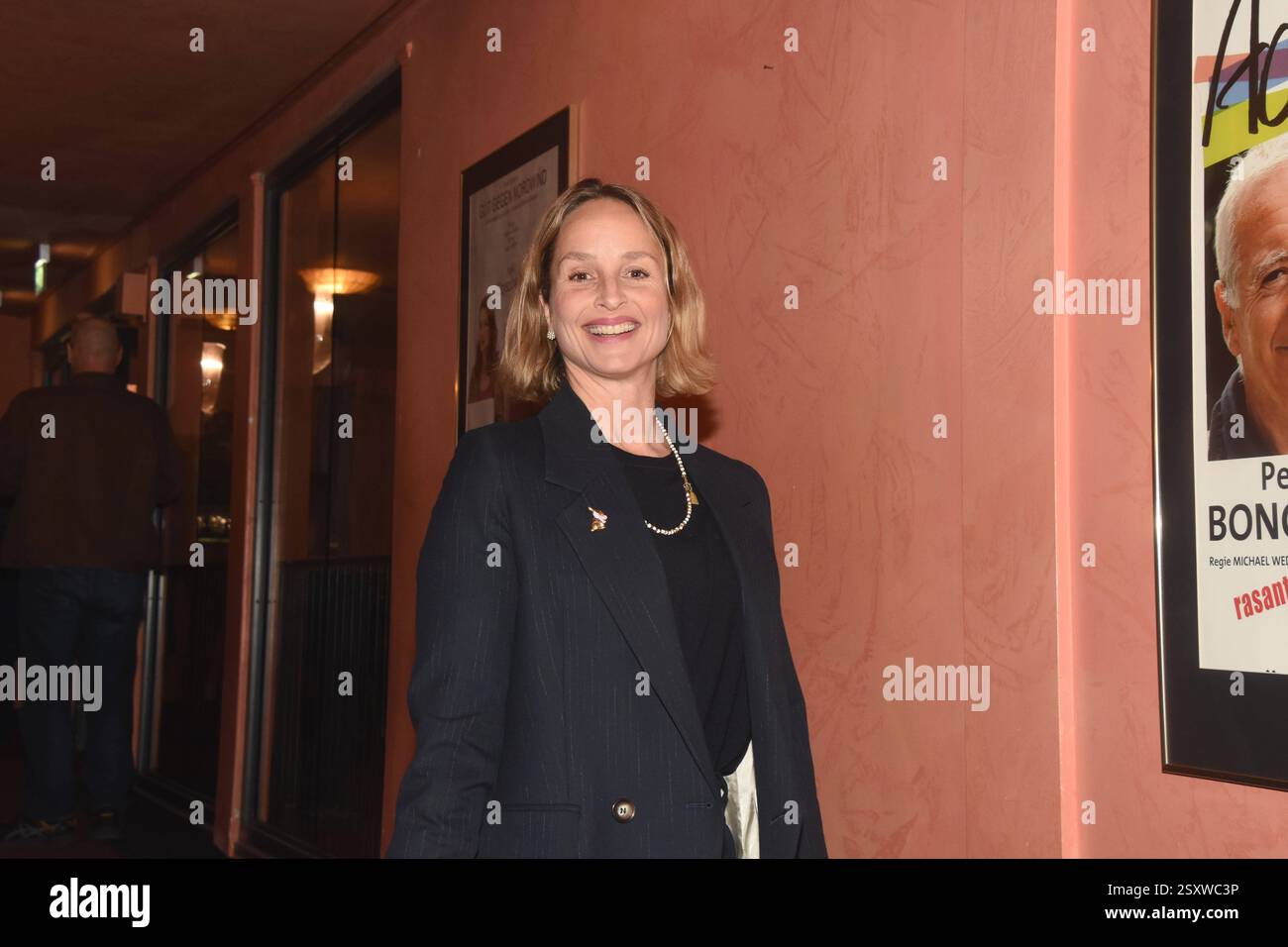 Lara Joy Koerner Schauspielerin Muenchen 25.02.2025 Kleine Komoedie im ...