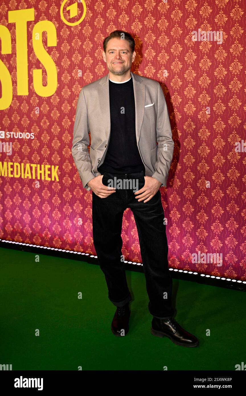 Max Giermann bei der Premiere der ARD Comedy-Serie Ghosts im Cinenova ...