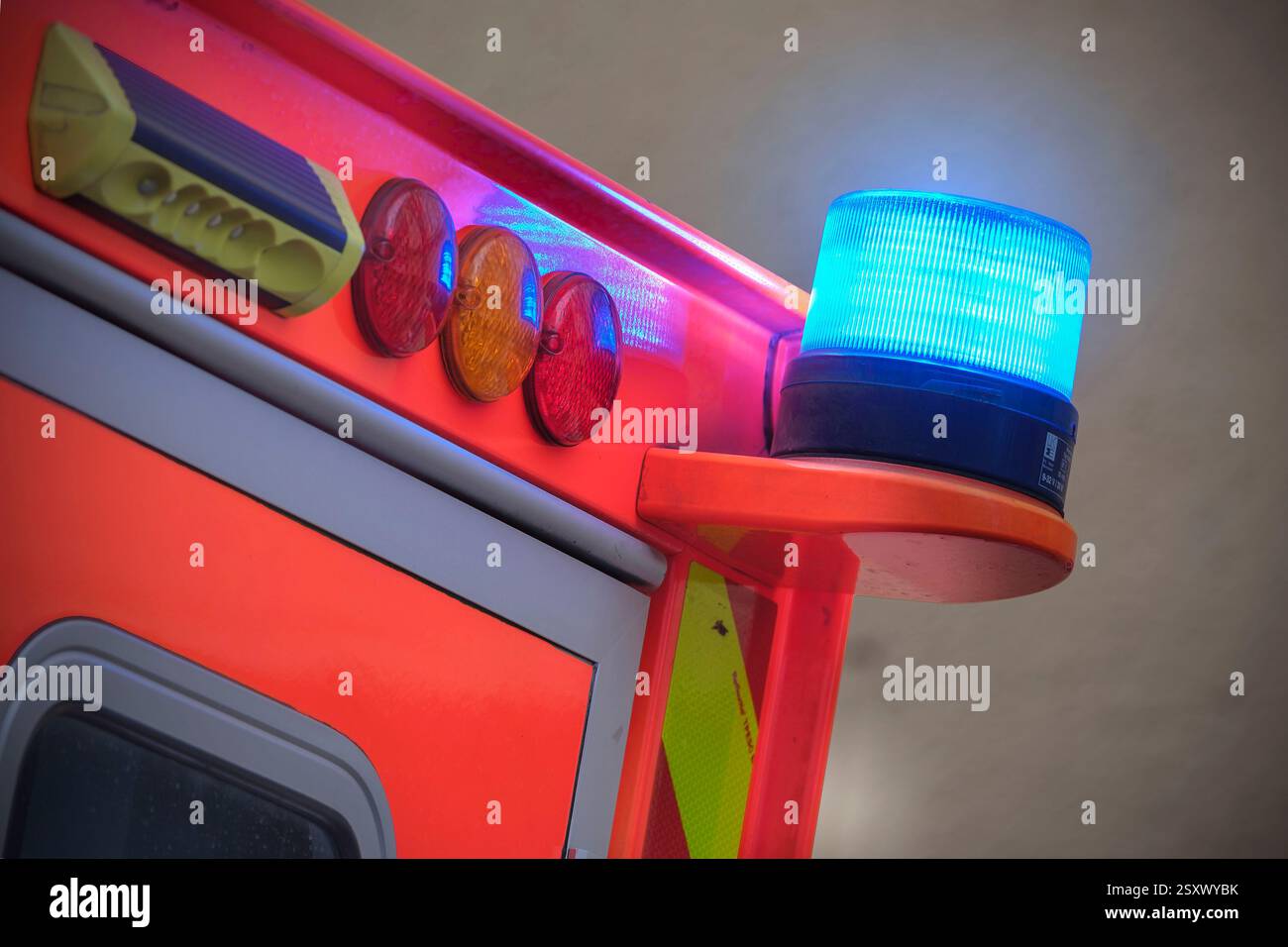 Blue light on an ambulance Stock Photo - Alamy