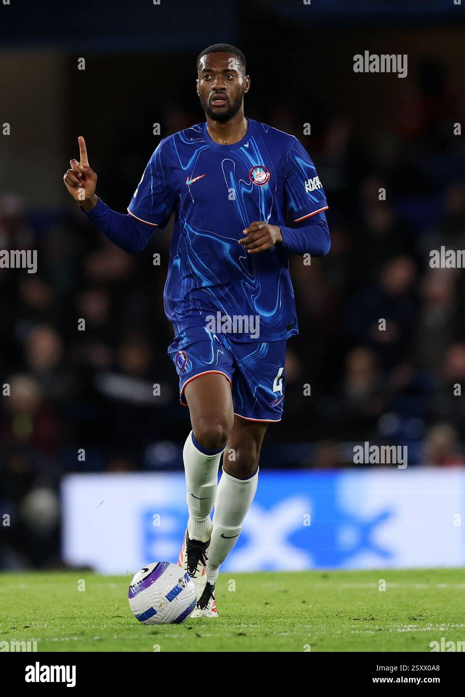 London, UK. 25th Feb, 2025. Tosin Adarabioyo of Chelsea during the ...