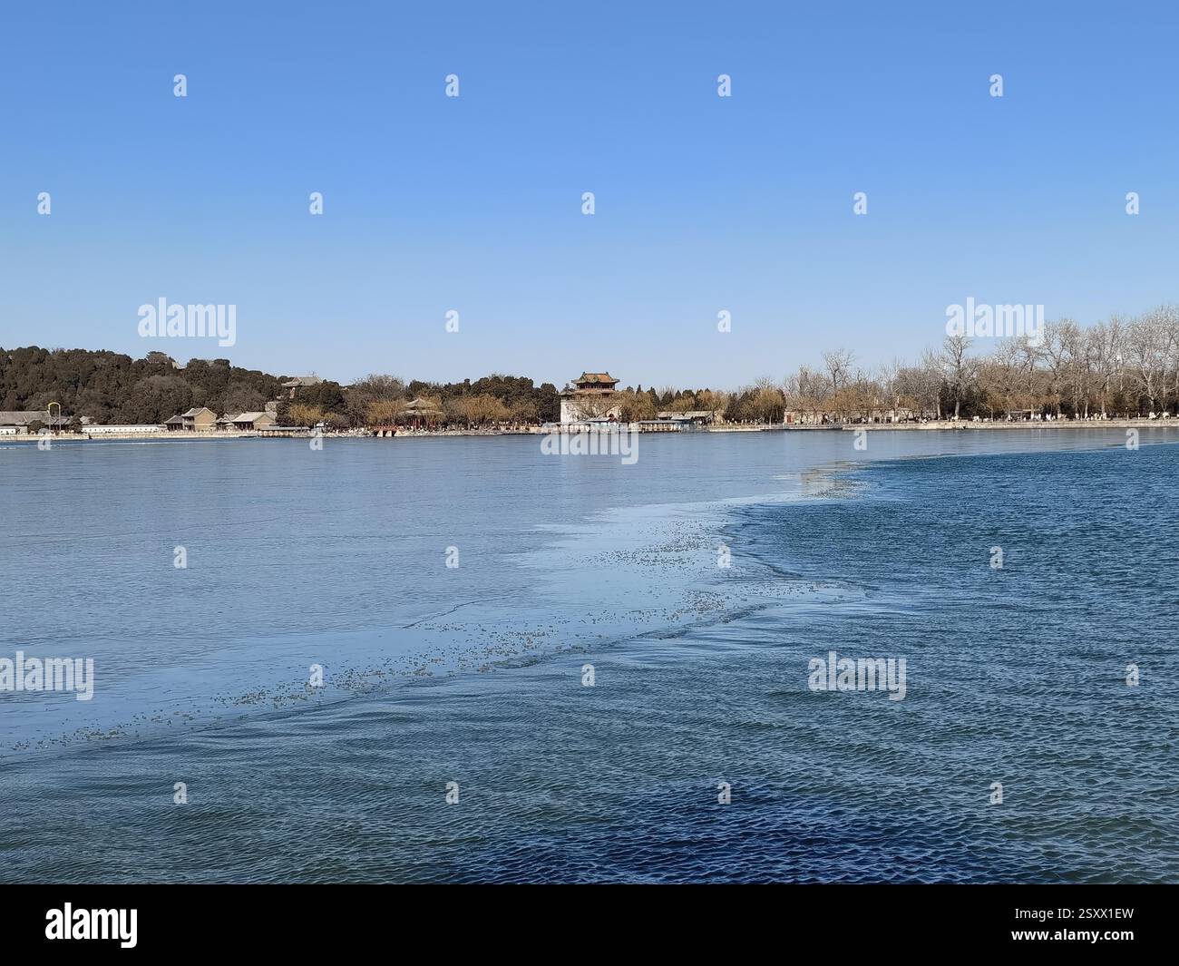 Early spring scenery of the Kunming Lake at the Summer Palace in ...
