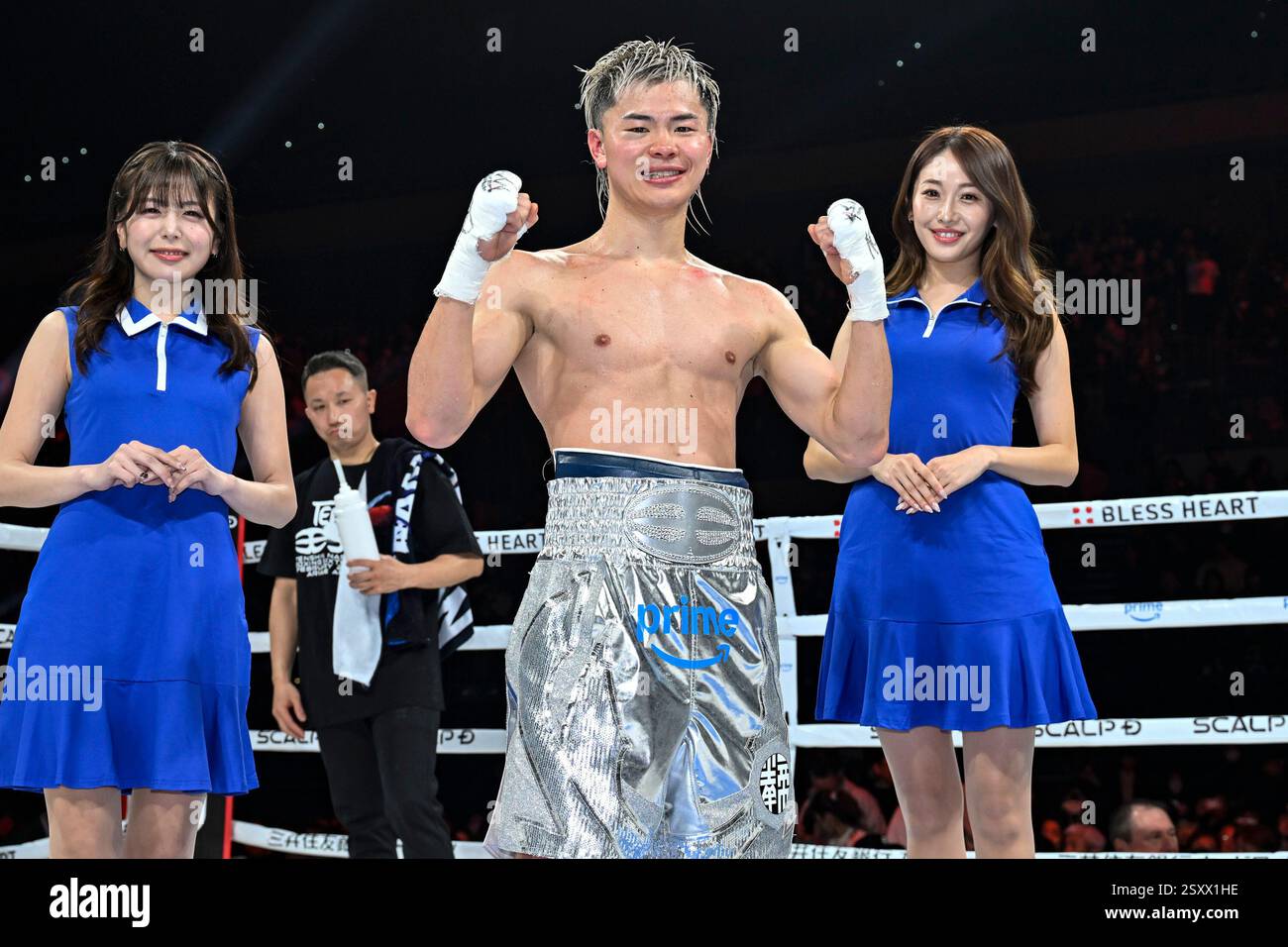 Tenshin Nasukawa Japan won the non-title, 10-round boxing match at the ...