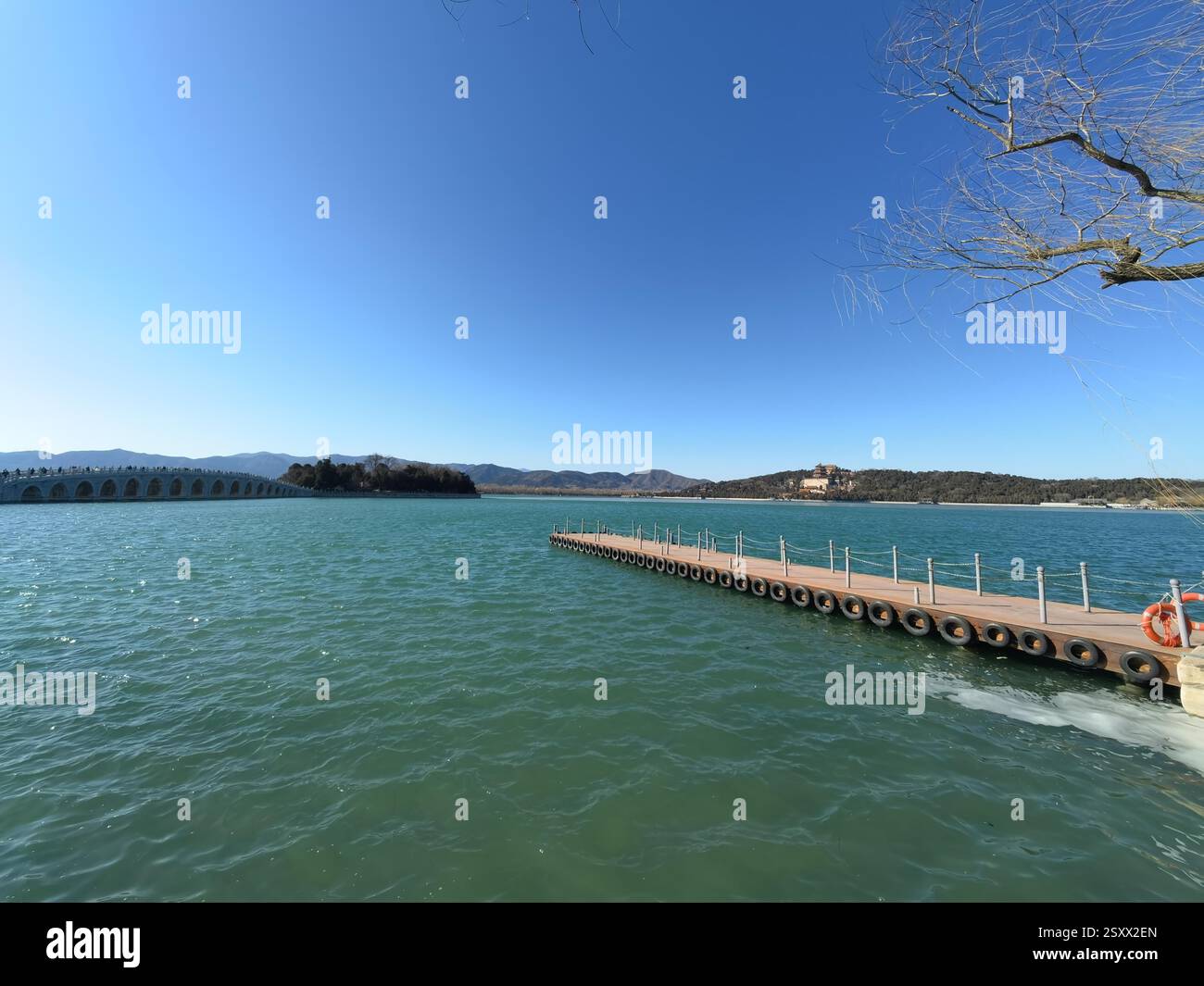 Early spring scenery of the Kunming Lake at the Summer Palace in ...