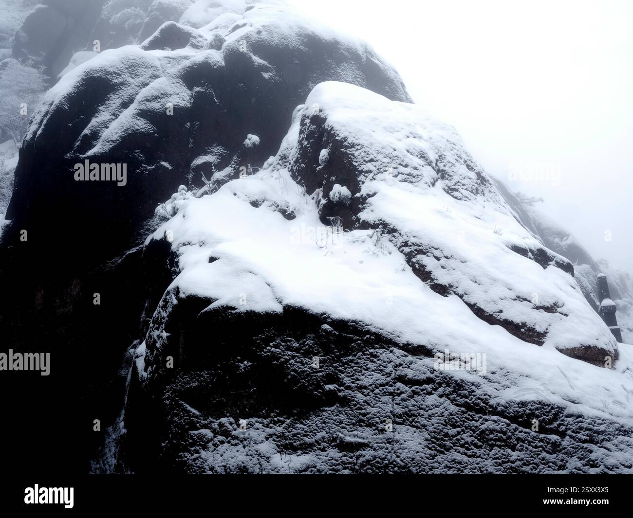 Snow scenery of the Huangshan Mountain in Huangshan City, east China's ...