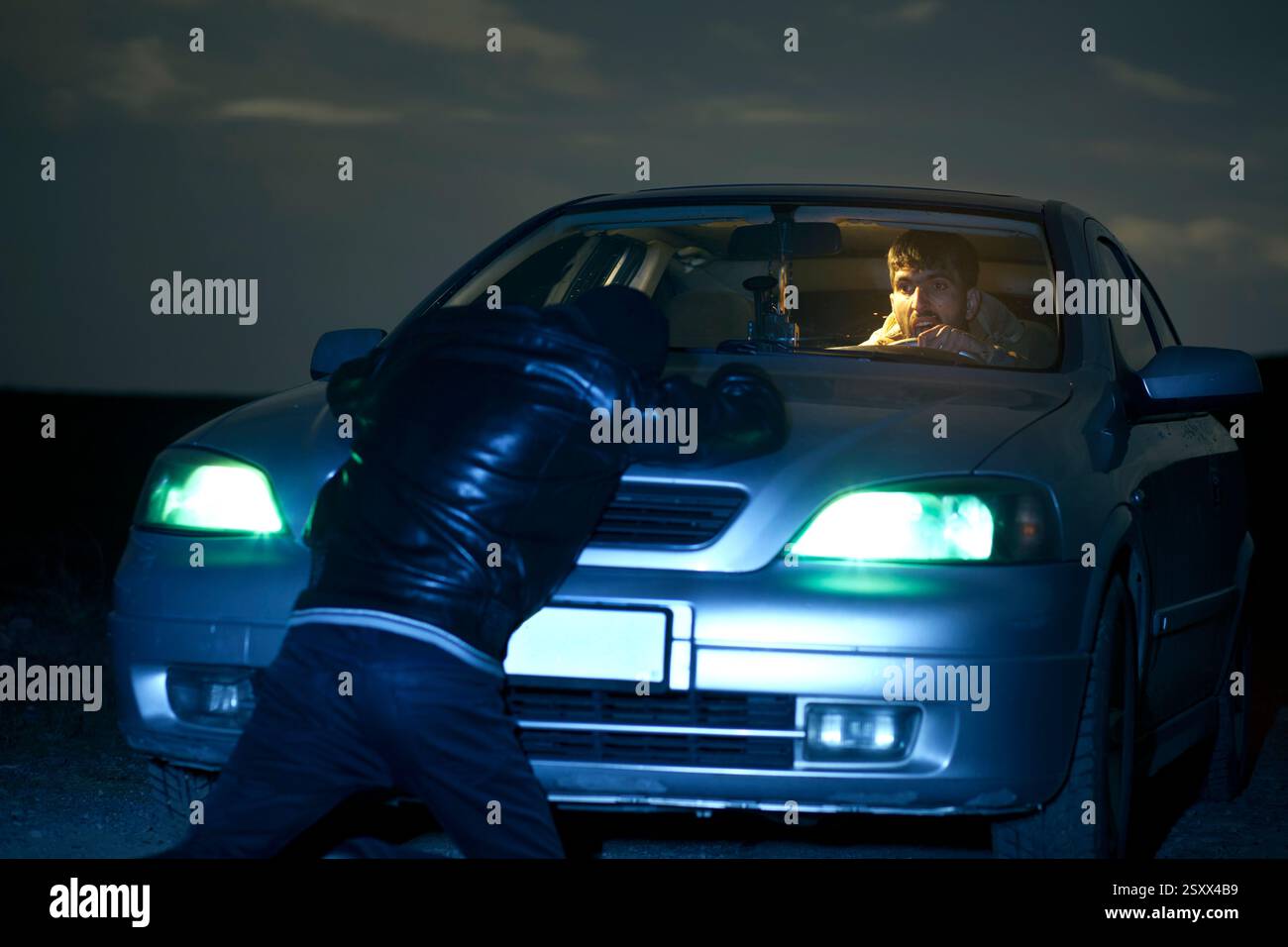 Hitting a pedestrian hi-res stock photography and images - Alamy