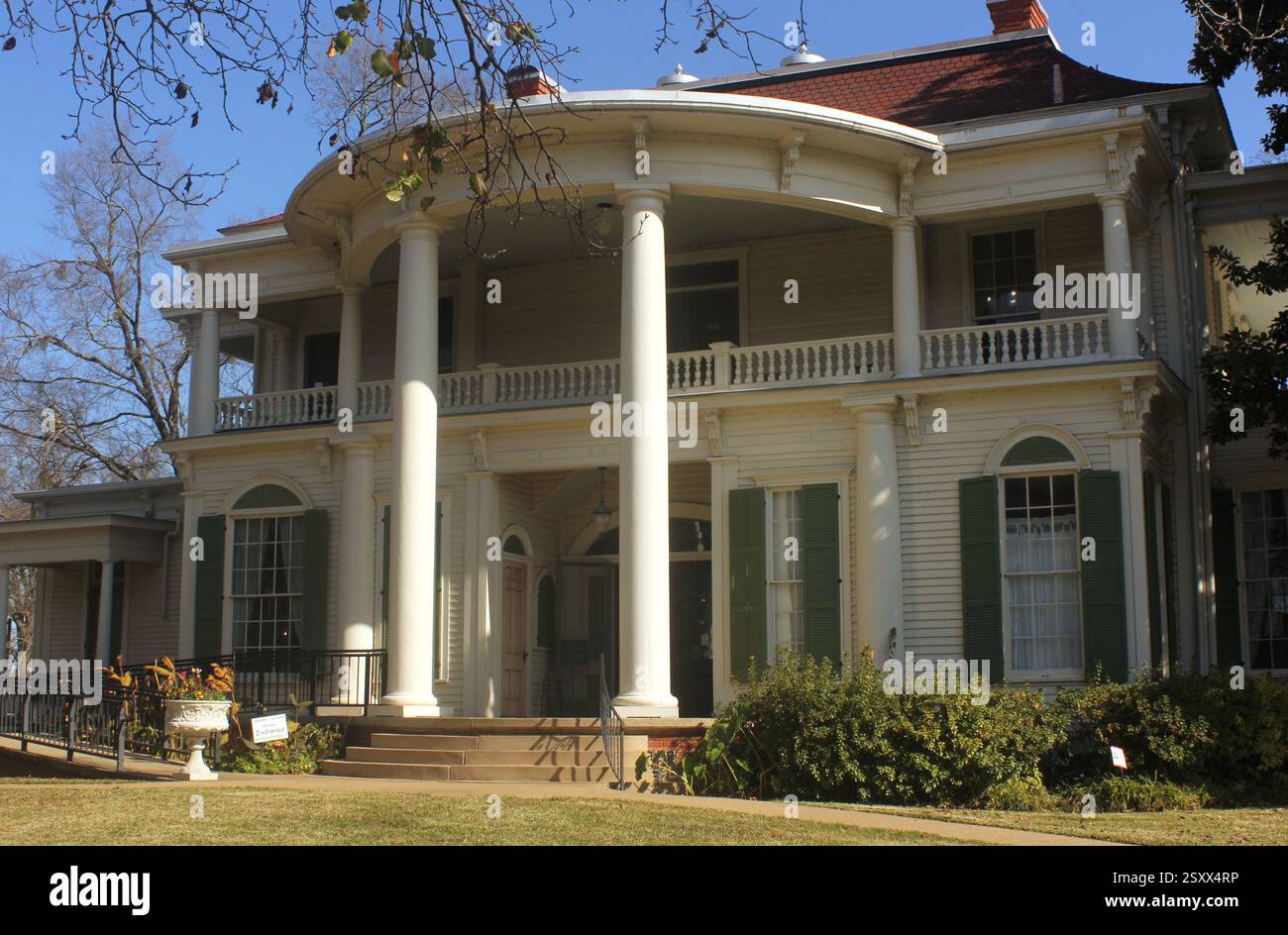 Wealthy plantation home house hi-res stock photography and images - Alamy