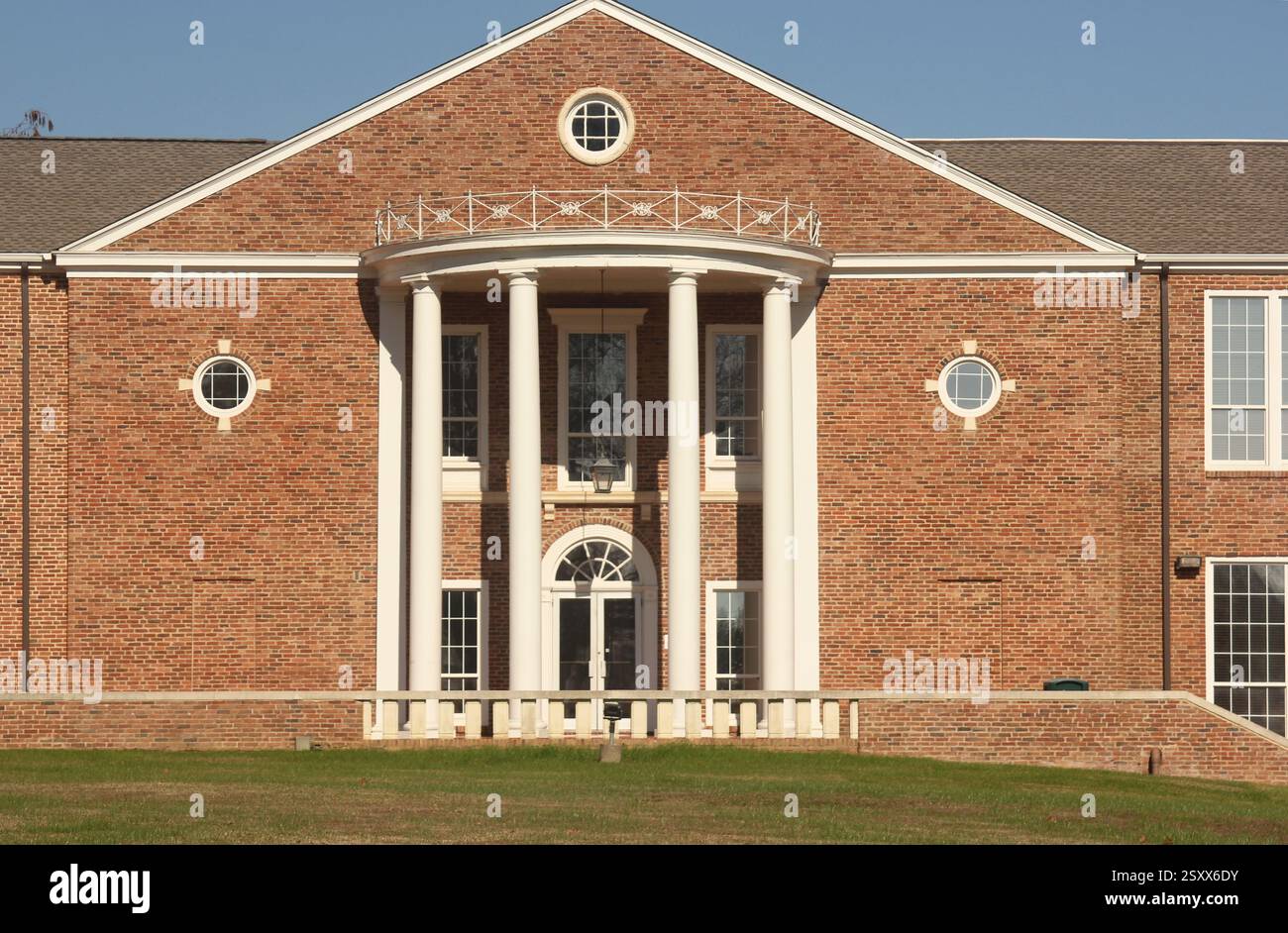Building on Tyler Junior College Campus In Tyler Texas Stock Photo - Alamy