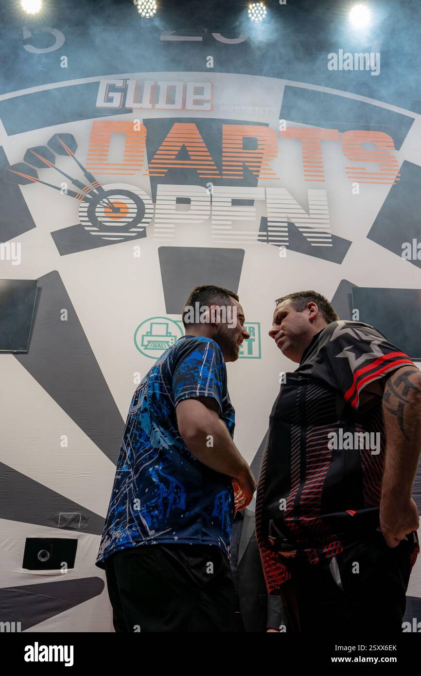 Luke Humphries aka Cool Hand Luke (England) und Adrian Lewis aka ...