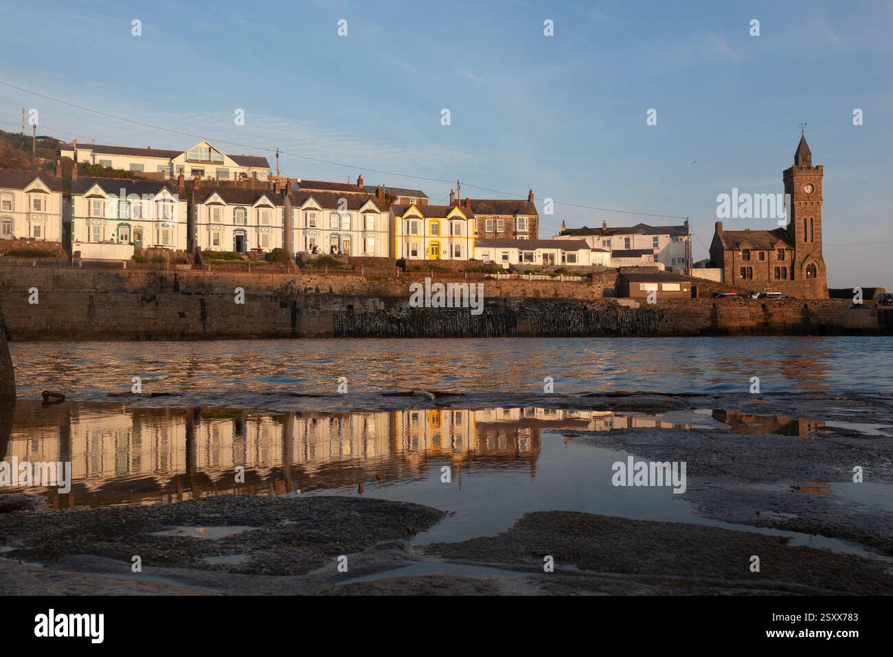 Tidal terrace hi-res stock photography and images - Alamy