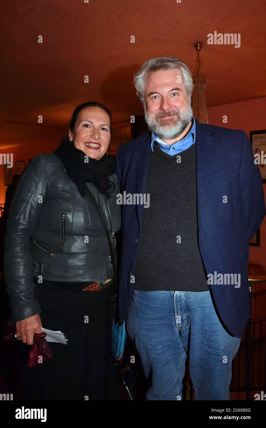 Ursula Maria Burkhart und Dieter Fischer bei der Premiere des ...