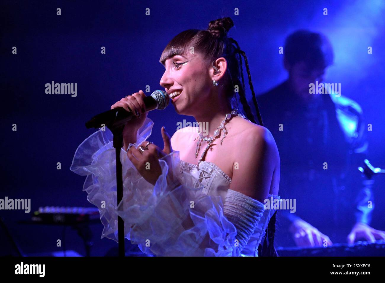 Cary live bei einem Konzert im Lux. Hannover, 25.02.2025 *** Cary live ...