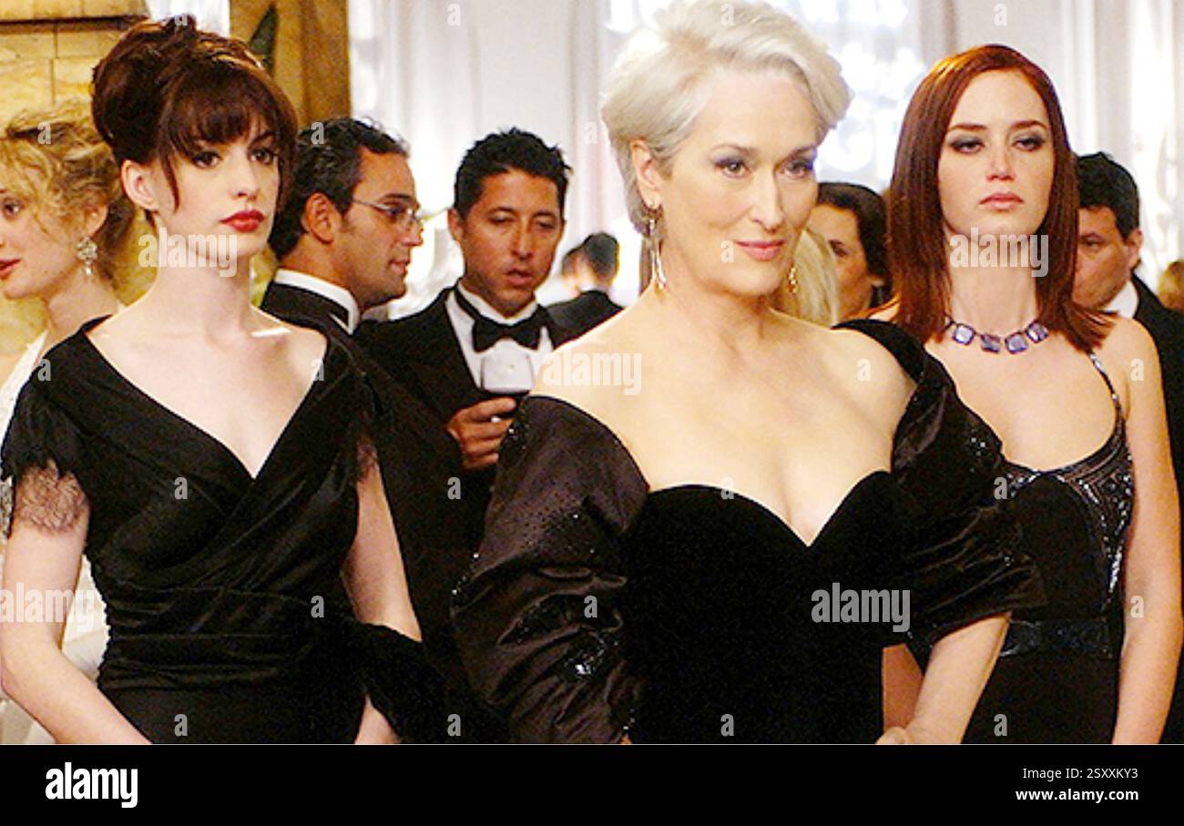 THE DEVIL WEARS PRADA 2006 20th Century Fox film with from right: Anne ...