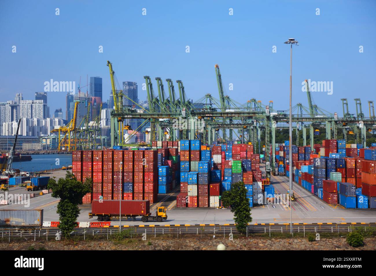 Port of Singapore, one of busiest shipping ports in the world ...