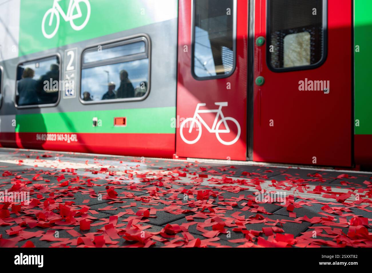 26 February 2025, Rhineland-Palatinate, Trier-Ehrang: A special train ...