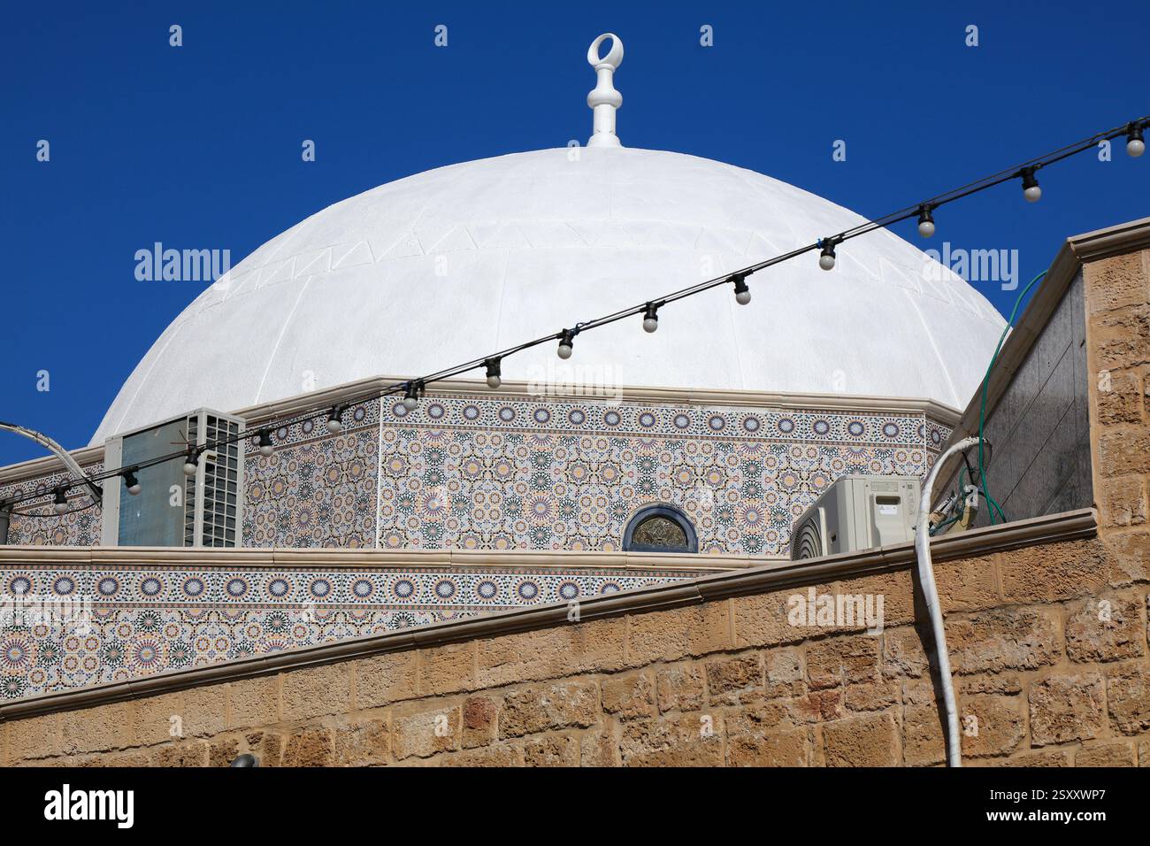 Mahmoudiya Mosque in Jaffa district. Landmark in Tel Aviv, Israel Stock ...