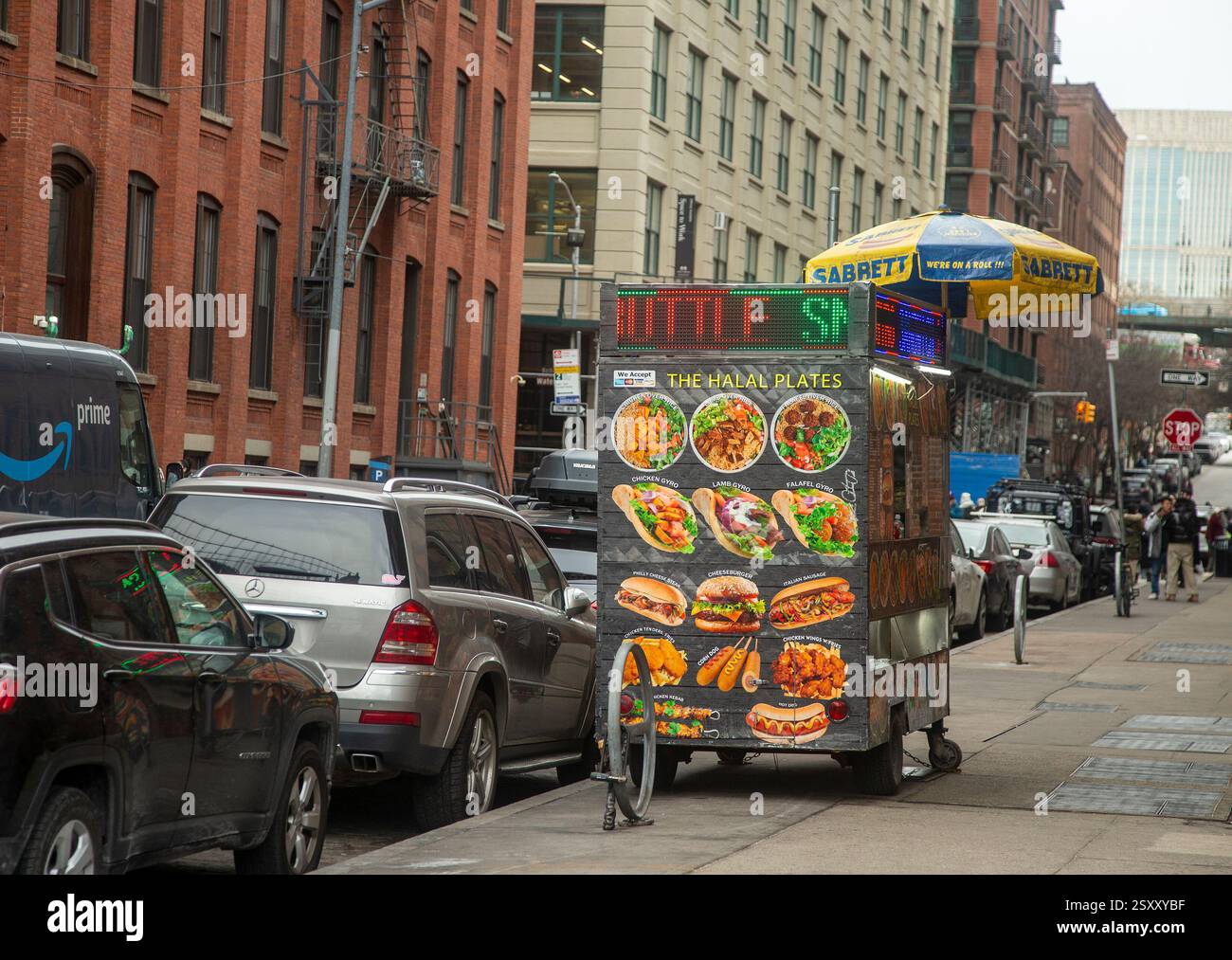 A street food vendor in the Dumbo section of Brooklyn, NYC Stock Photo ...