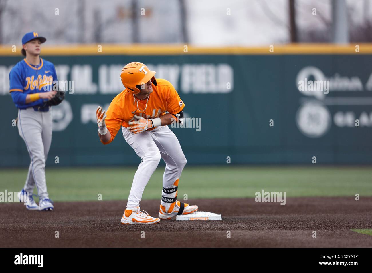 Tennessee Volunteers right fielder Chris Newstrom (10) on base against ...