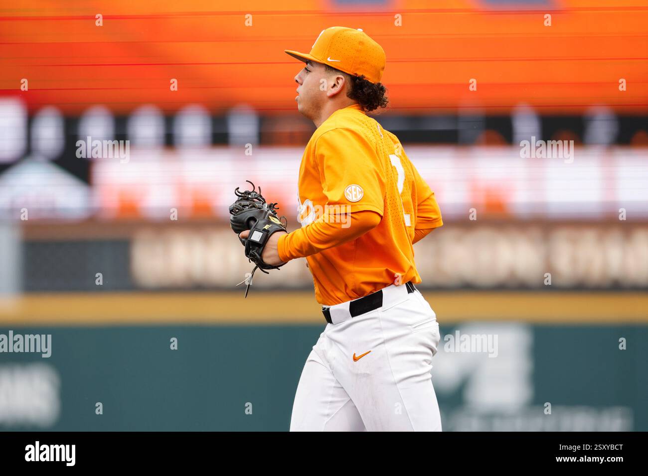Tennessee Volunteers shortstop Ariel Antigua (2) on defense against the ...