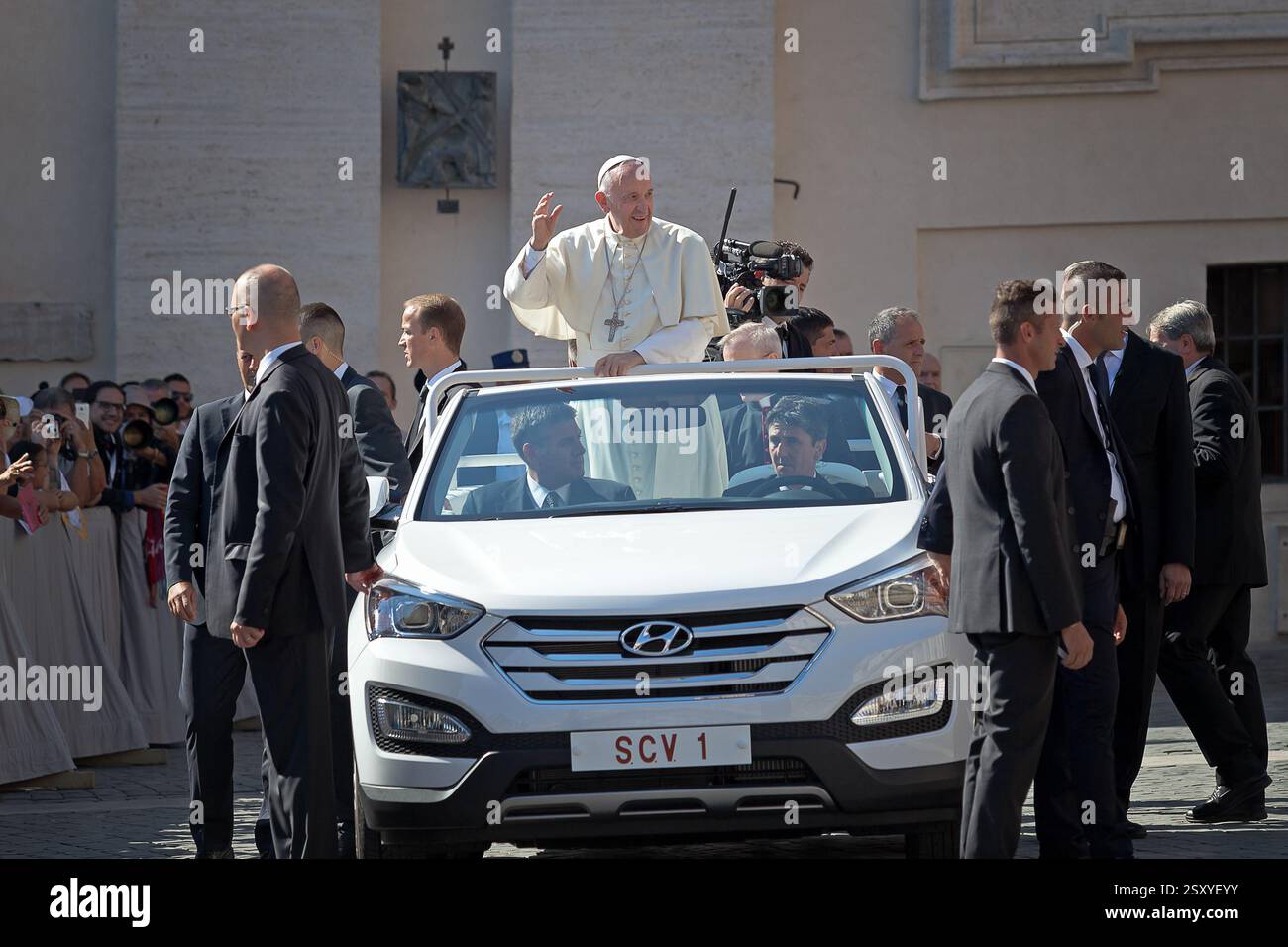 Vatican City, Vatican. 03rd Sep, 2016. Pope Francis on the new ...