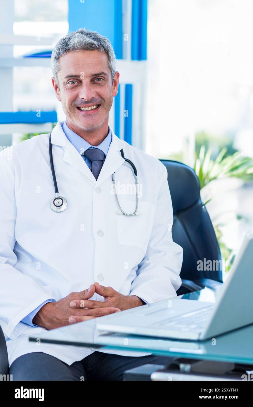 Office setting hospital workspace hi-res stock photography and images ...