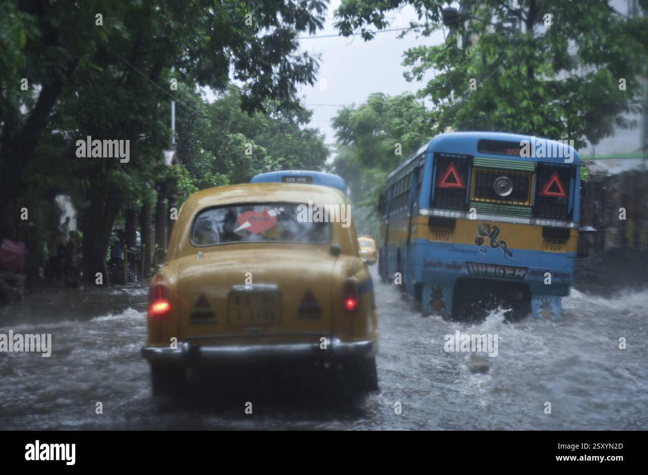 India calcutta monsoon hi-res stock photography and images - Alamy