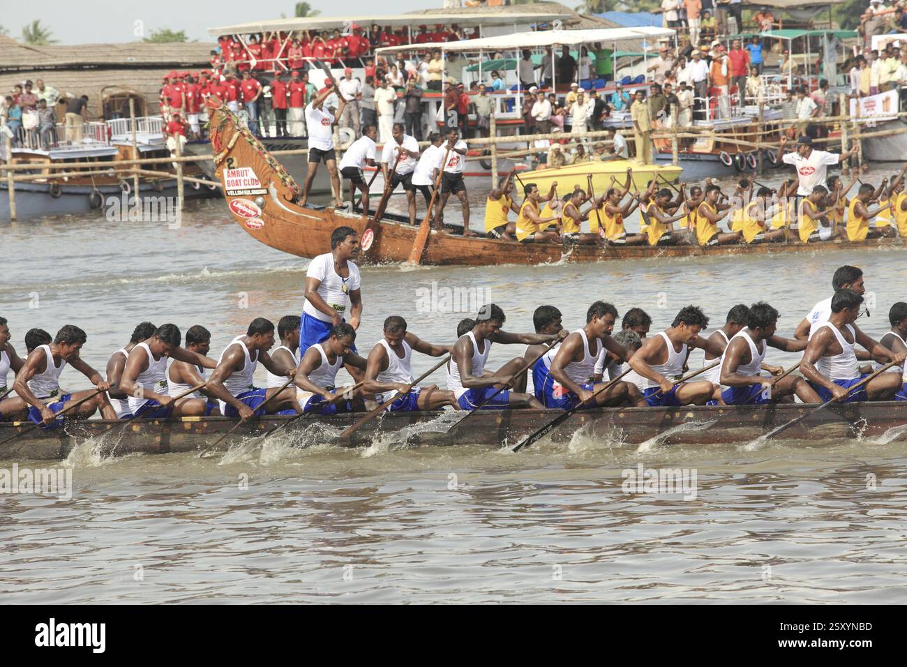 Snake boat race on punnamada lake, Alleppey, Alappuzha, Kerala, India ...