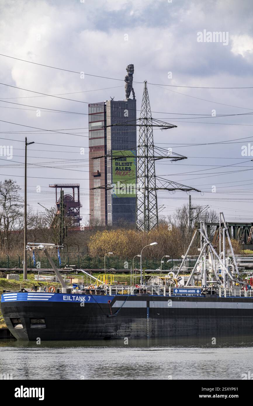 Canal harbour, loading facilities, tank farm for mineral oil products ...