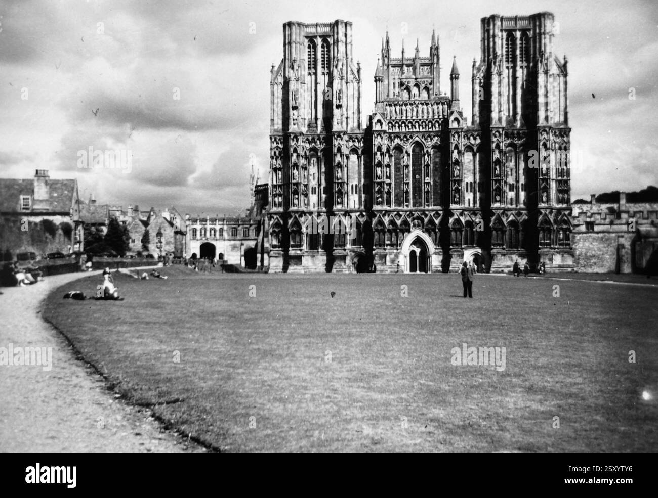1940 - Great Britain: Historic old black and white scenes of iconic ...