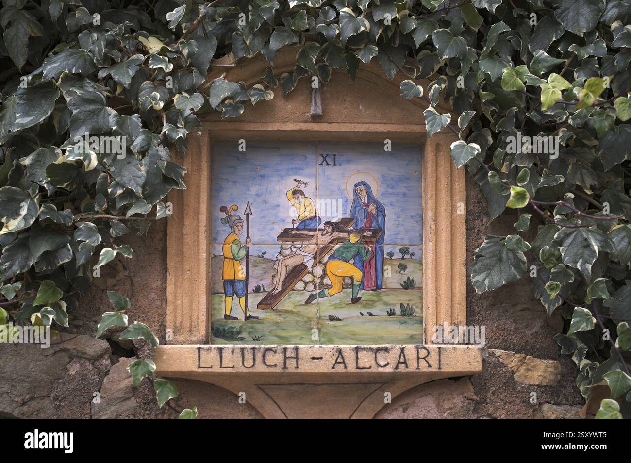 Motif Crucifixion of Jesus, Baldosa, image of a saint, wall tile on the ...