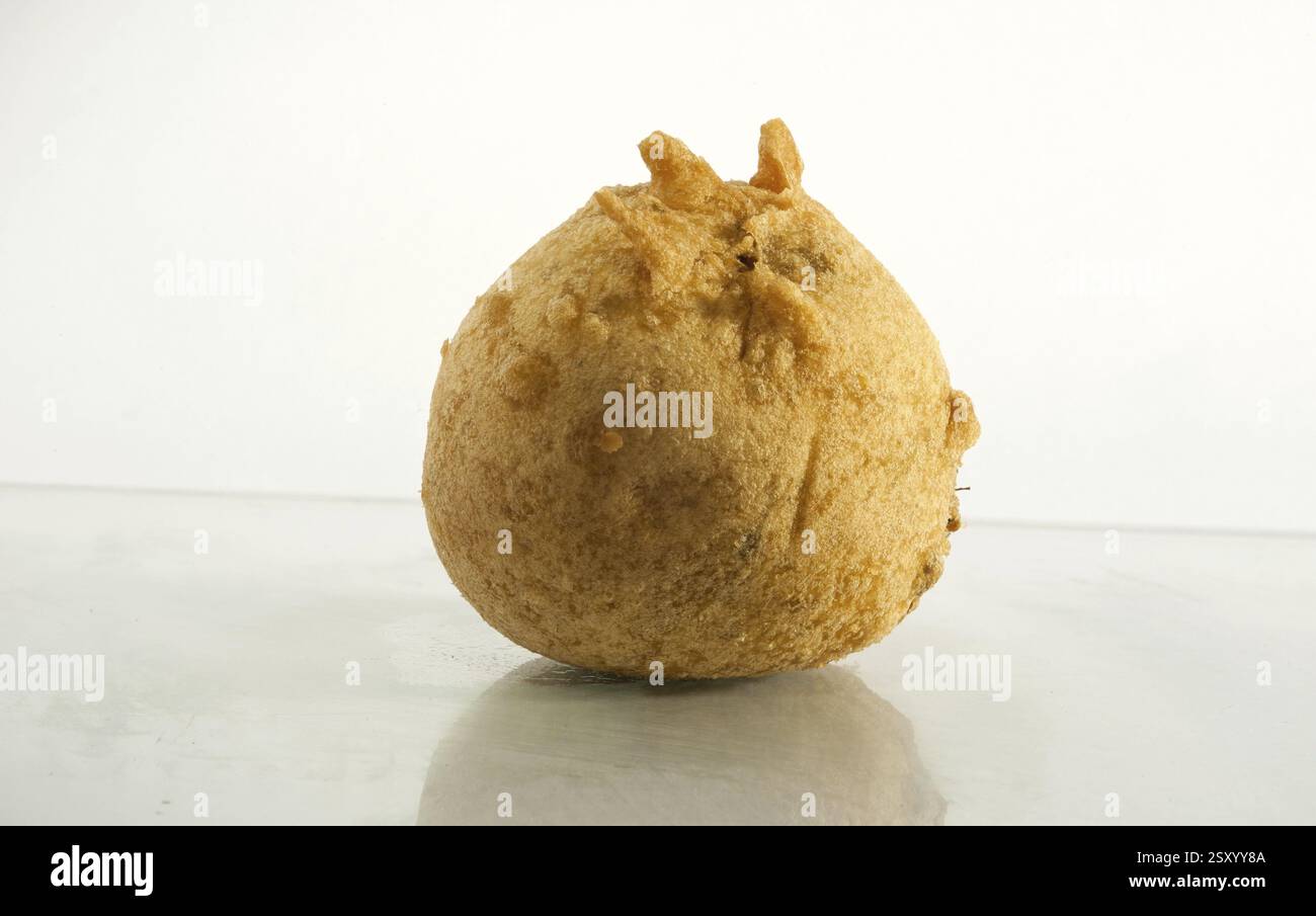 Indian local food vada Stock Photo - Alamy