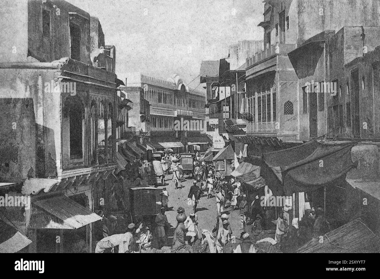 Street scene, muttra, uttar pradesh, india, asia Stock Photo - Alamy