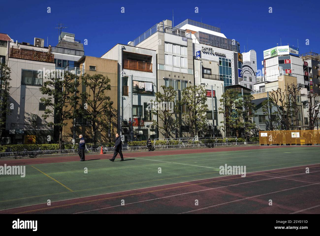 Houses complex in tokyo hi-res stock photography and images - Alamy