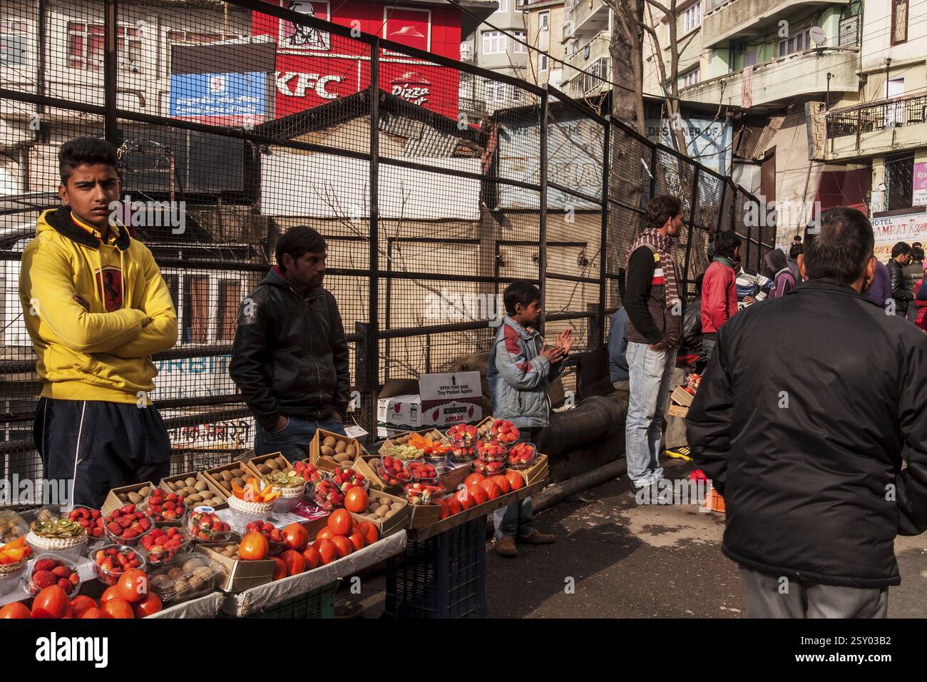 Fruit vendors, shimla, himachal pradesh, india, asia Stock Photo - Alamy