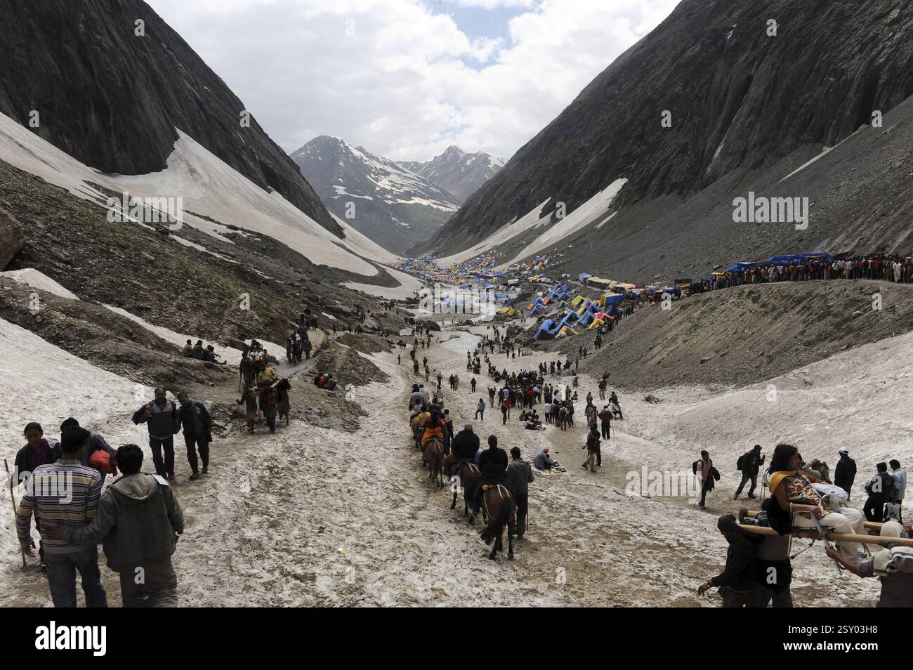 Amarnath yatra camp hi-res stock photography and images - Alamy