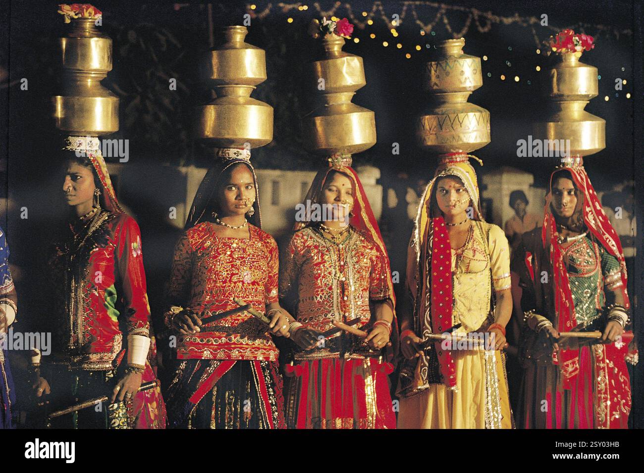 Dandiya dance hi-res stock photography and images - Alamy