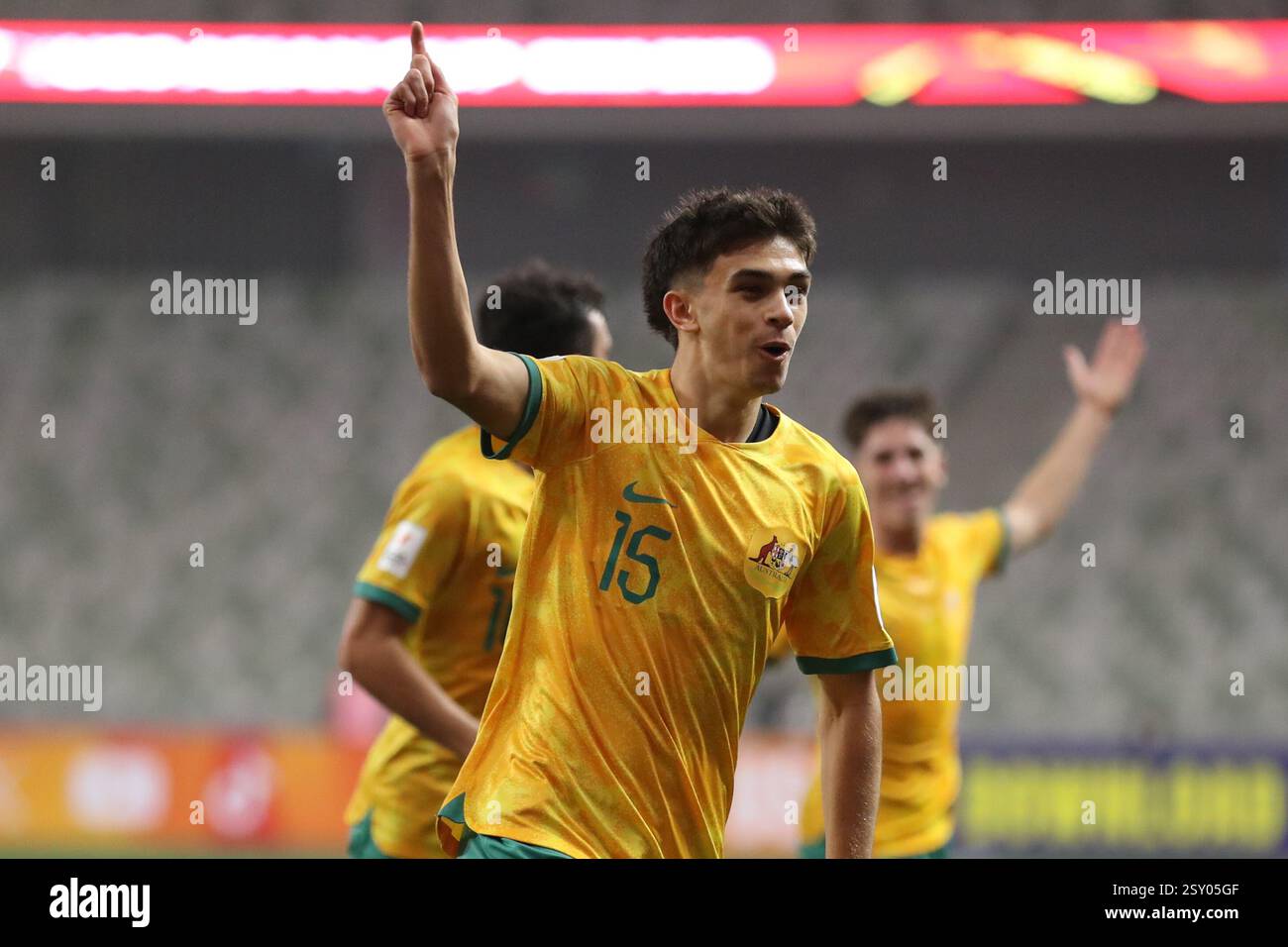(250226) -- SHENZHEN, Feb. 26, 2025 (Xinhua) -- Jaylan Pearman of ...