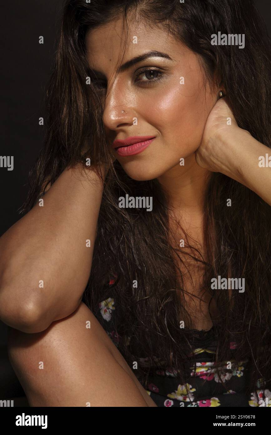 Beauty shots of indian models hi-res stock photography and images - Alamy
