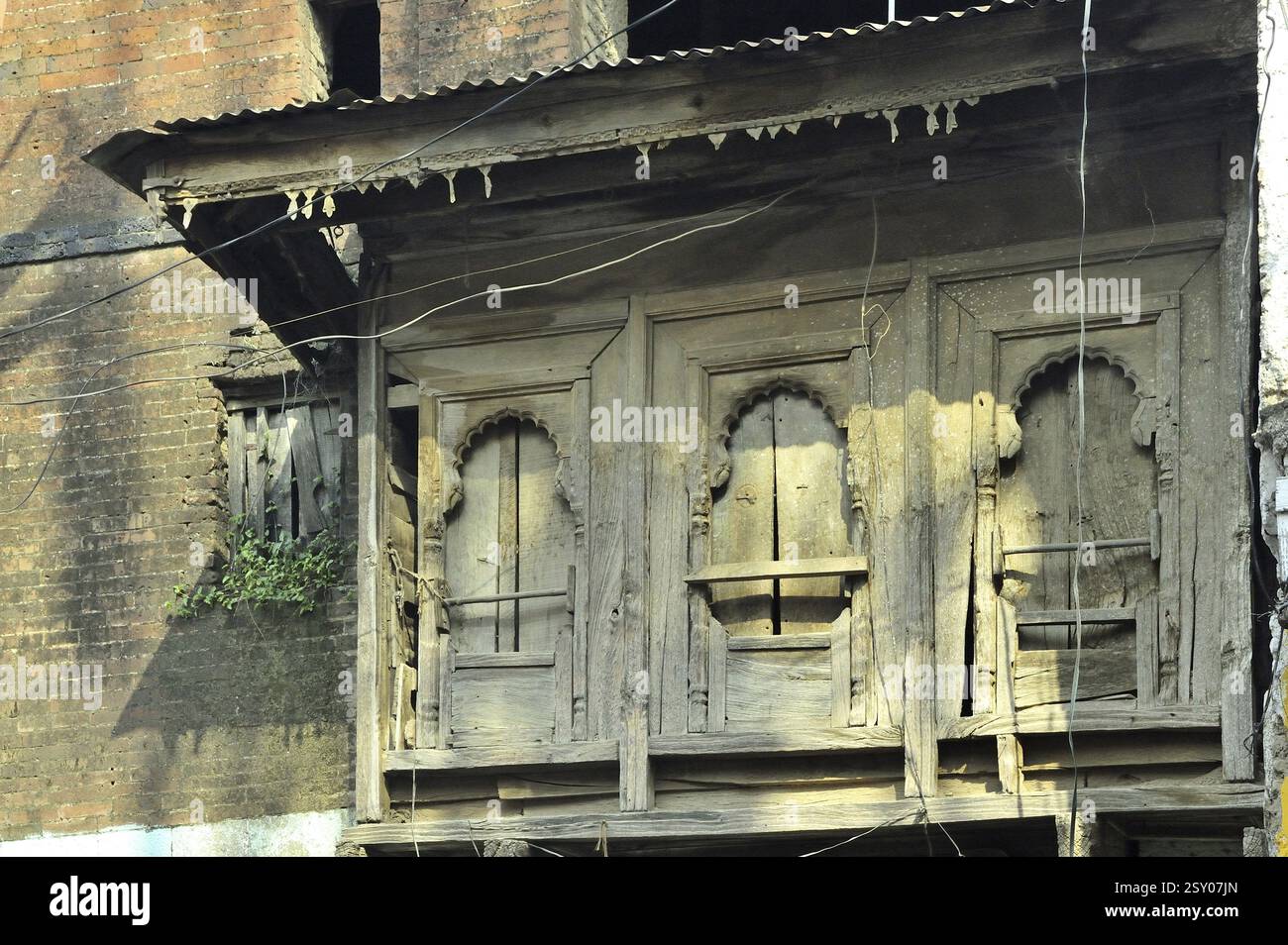 Wooden window jalna maharashtra india Asia Stock Photo - Alamy