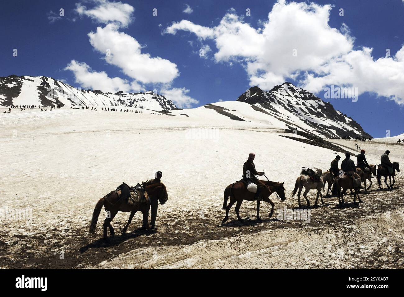 Pilgrim mahagunas pass to ganesh top, amarnath yatra, Jammu Kashmir ...