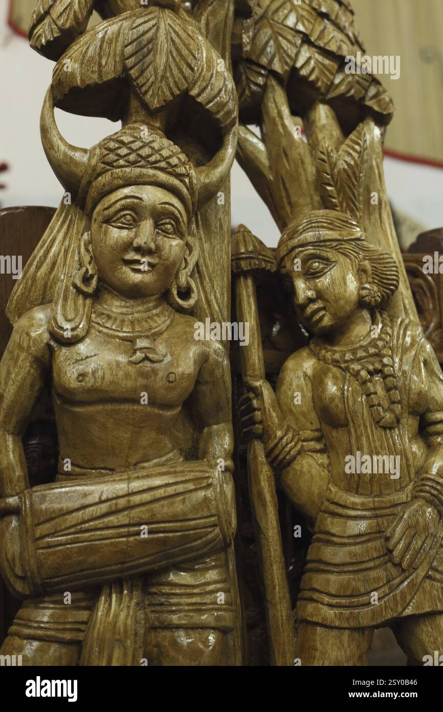 Human figures handicraft, bastar, chhattisgarh, india, asia Stock Photo ...